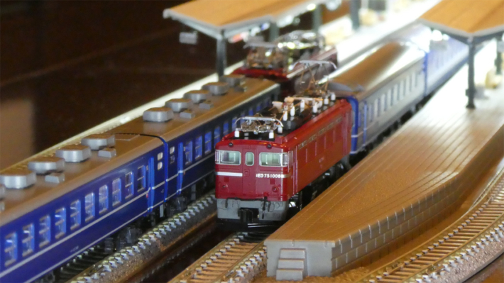 ED75-1000と12系急行「十和田」・14系寝台特急「ゆうづる」 | Try Widely